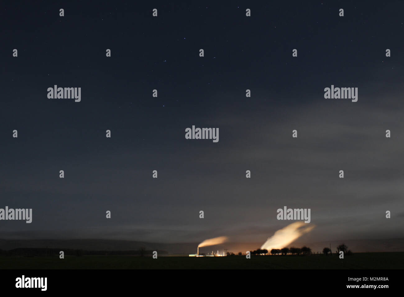 Black sky dark sky night time photography hi-res stock photography and ...