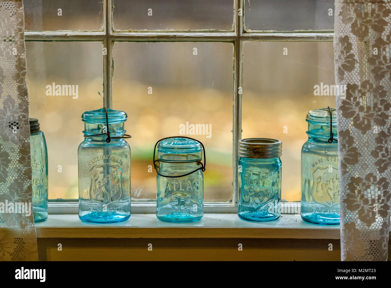 Jars in window hi-res stock photography and images - Alamy