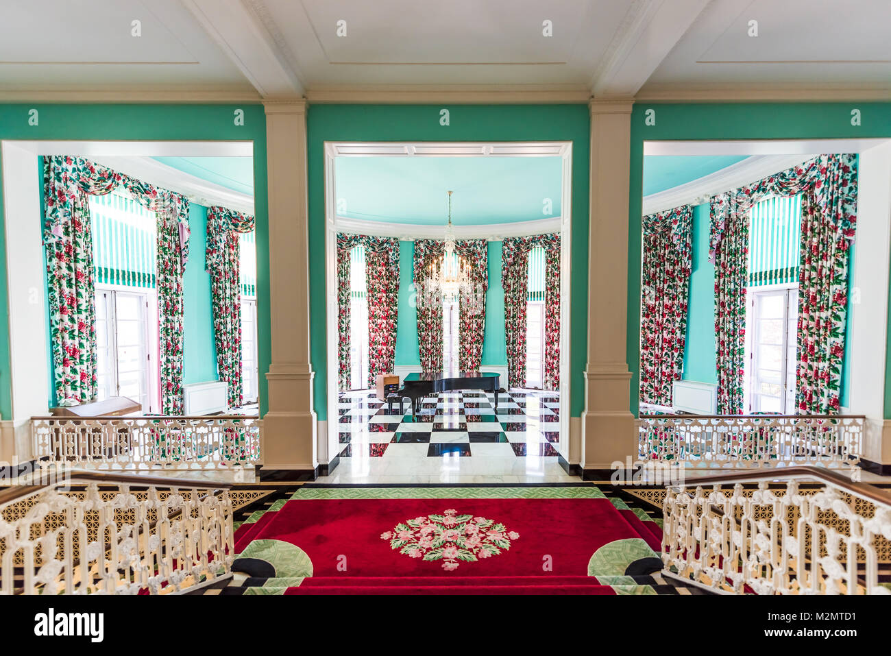 Greenbrier hotel interior hi-res stock photography and images - Alamy