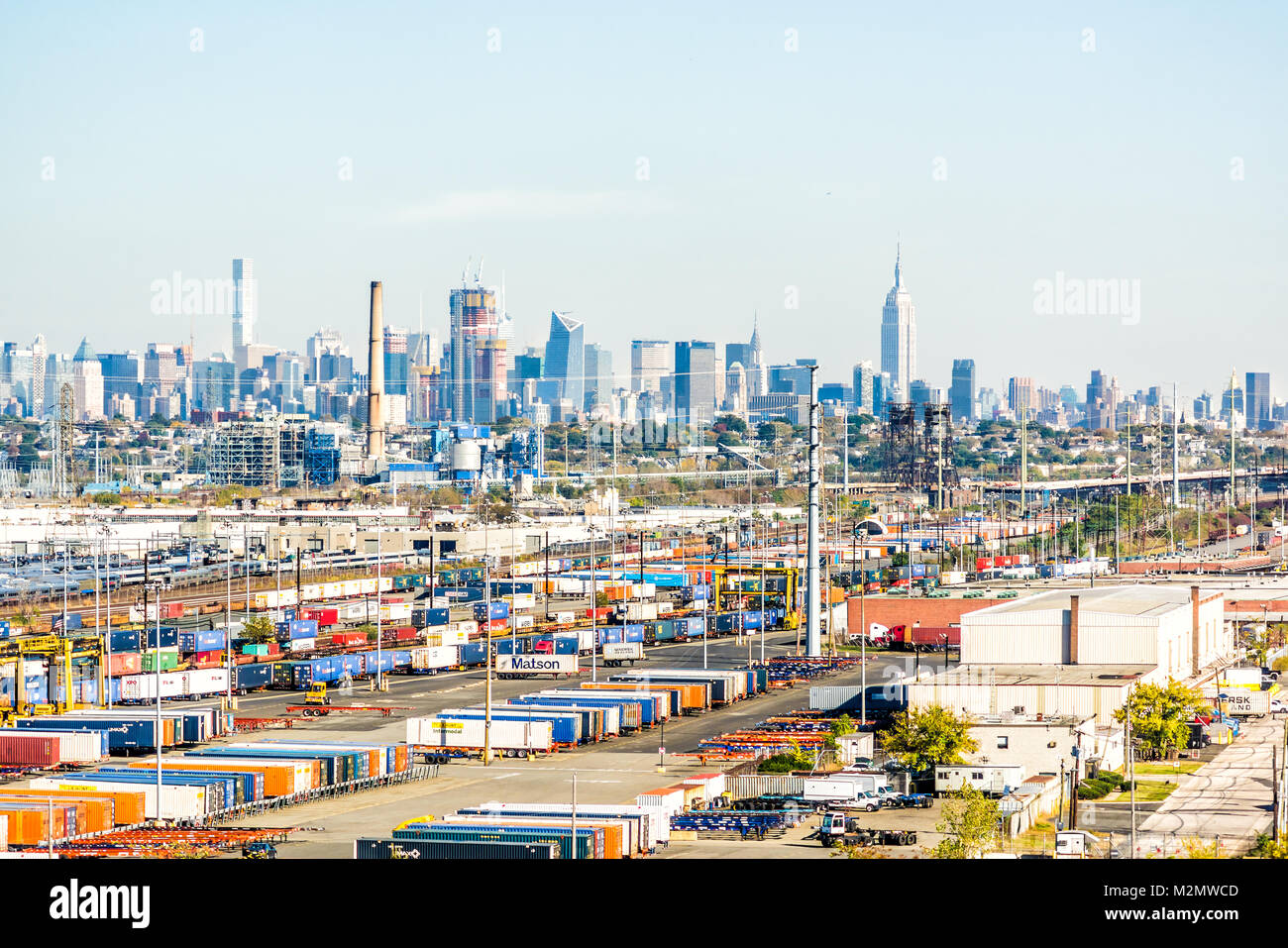 Trucking shipping containers hi-res stock photography and images - Alamy