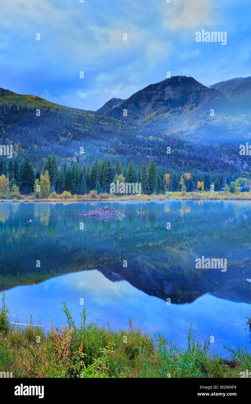 Marble lake lodge hi-res stock photography and images - Alamy