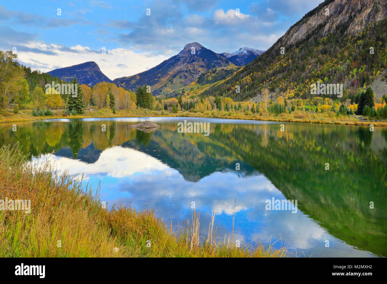 Marble lake lodge hi-res stock photography and images - Alamy