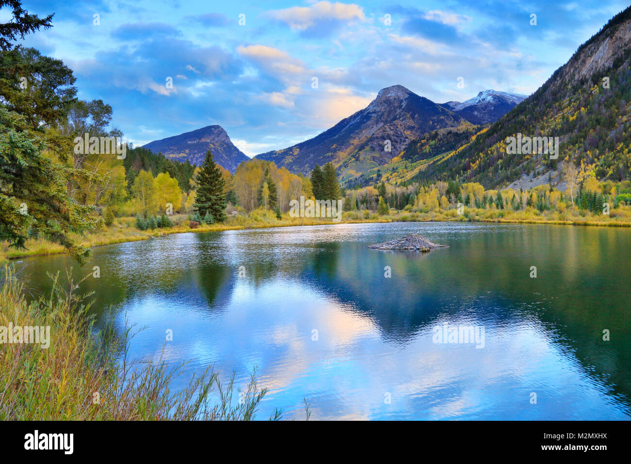 Marble lake lodge hi-res stock photography and images - Alamy