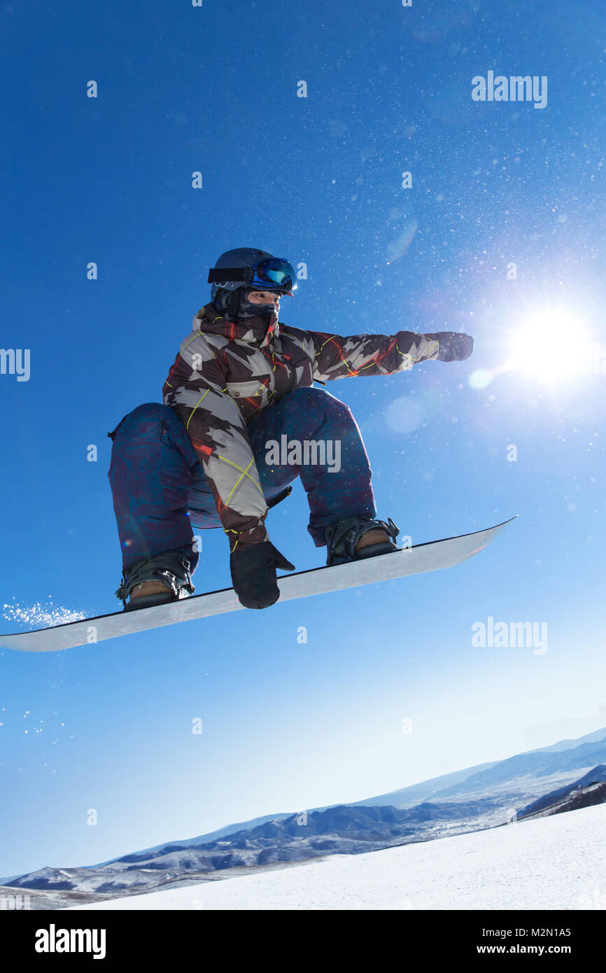 Young men outdoor skiing Stock Photo - Alamy