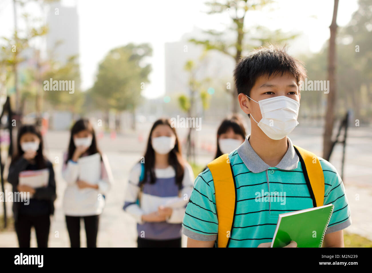 Smog mask hi-res stock photography and images - Alamy