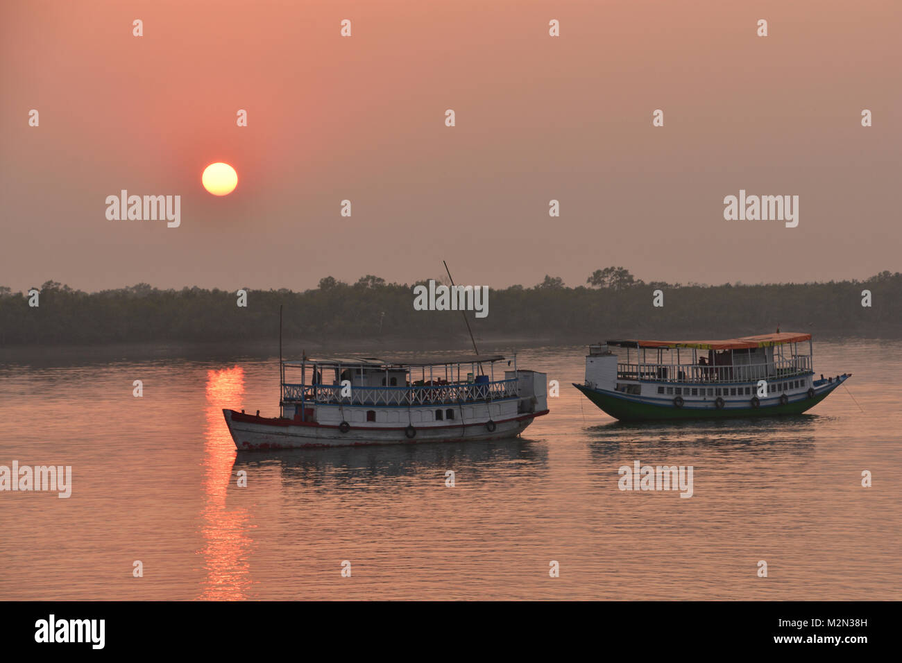 Fishing at sundarban tiger reserve hi-res stock photography and images ...
