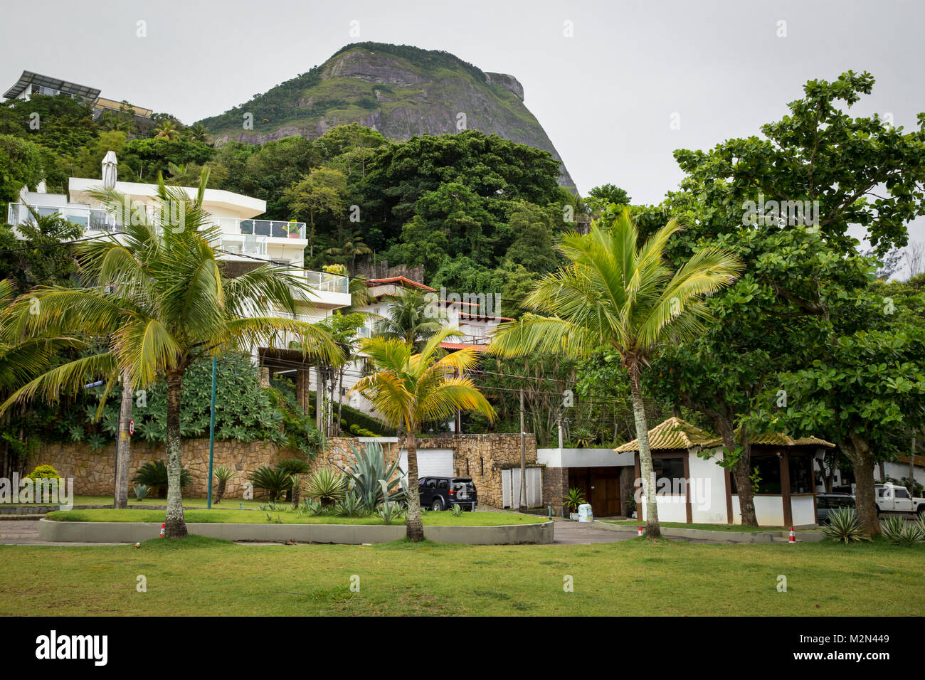 Rich brazil hi-res stock photography and images - Alamy