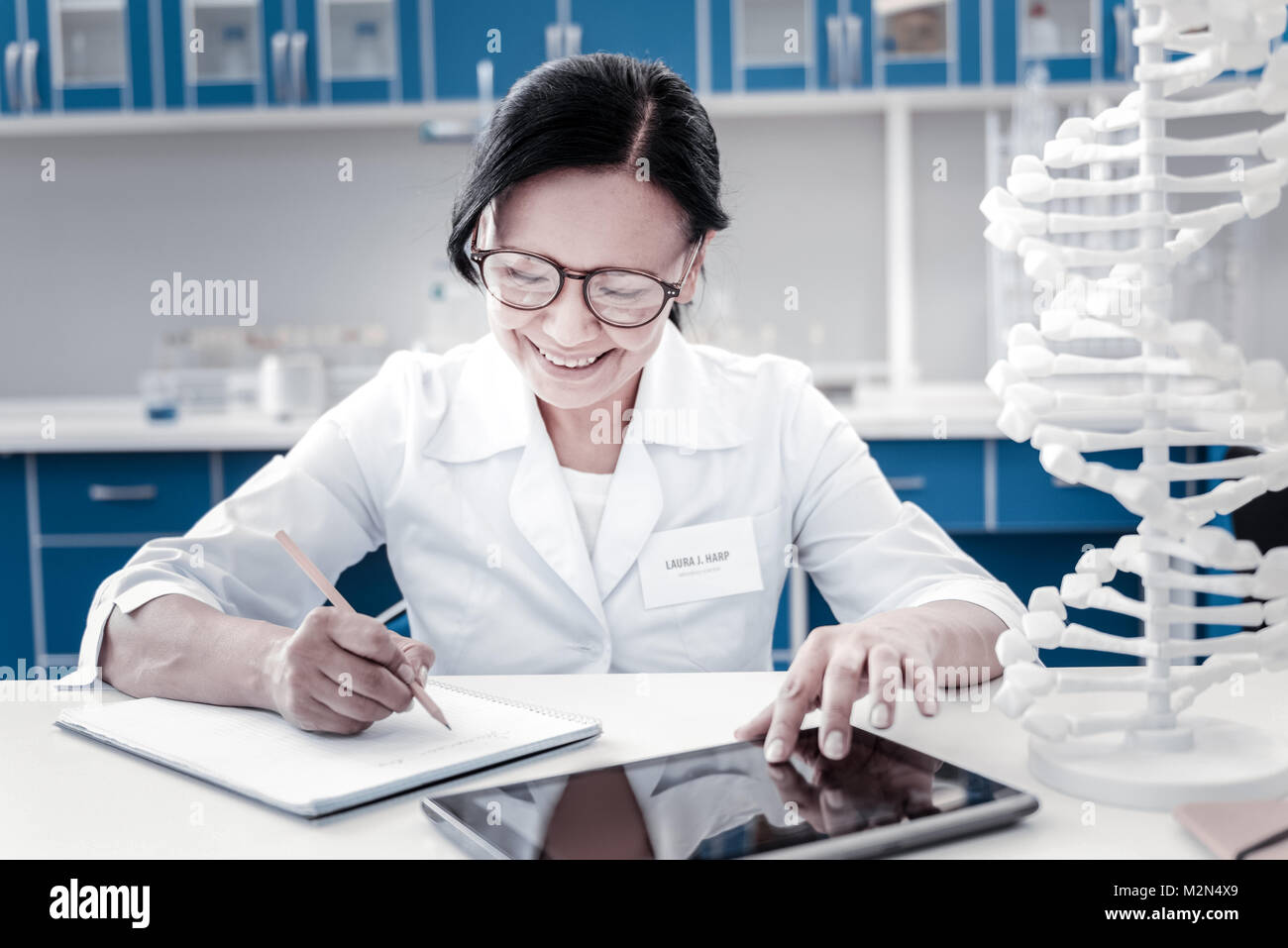 Worker employee white lab coat hi-res stock photography and images - Alamy
