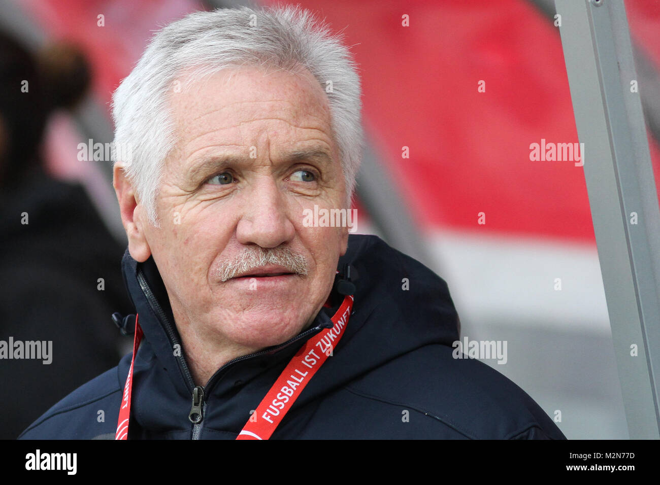 Tom Sermanni (USA, Trainer Stock Photo - Alamy