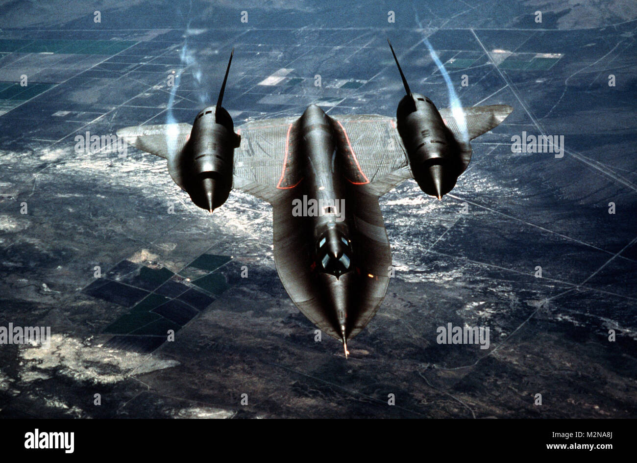 An SR-71 Blackbird from the 9th Strategic Reconnaissance Wing, Beale ...