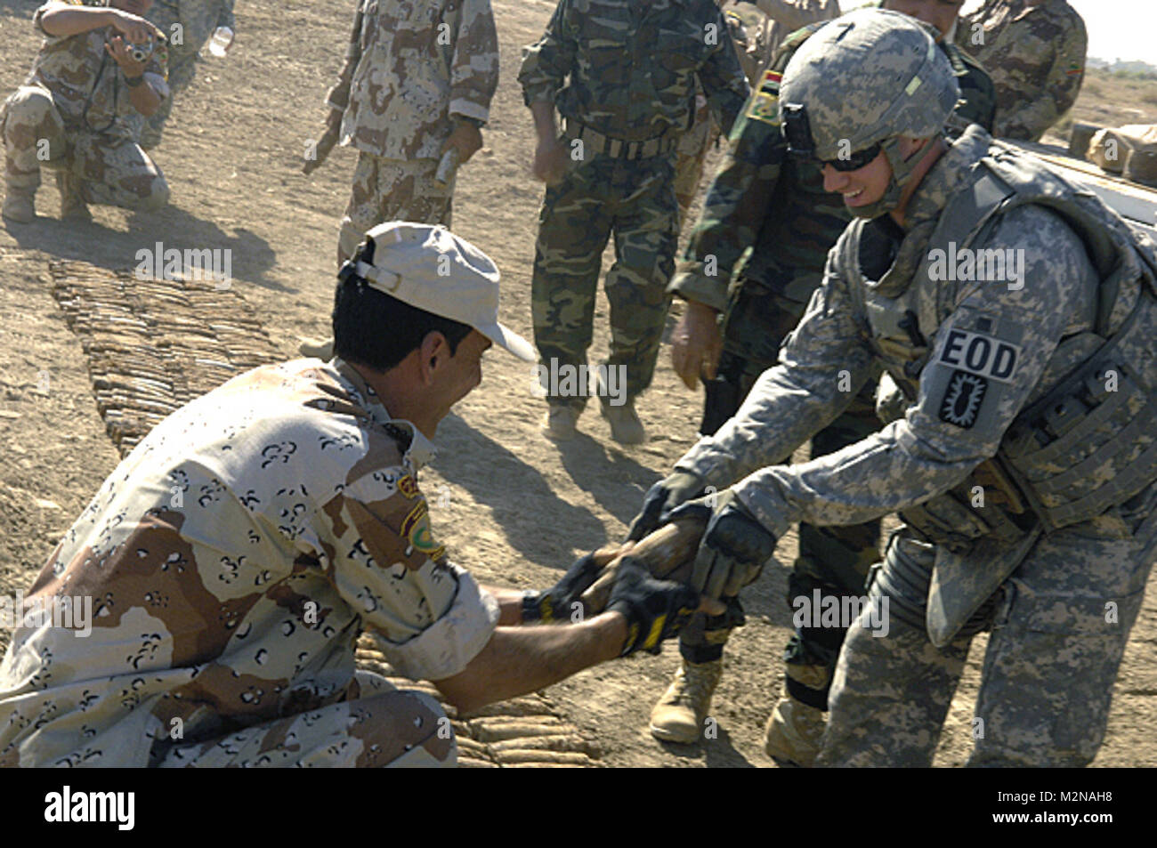 Hot Hand-off by United States Forces - Iraq (Inactive Stock Photo - Alamy