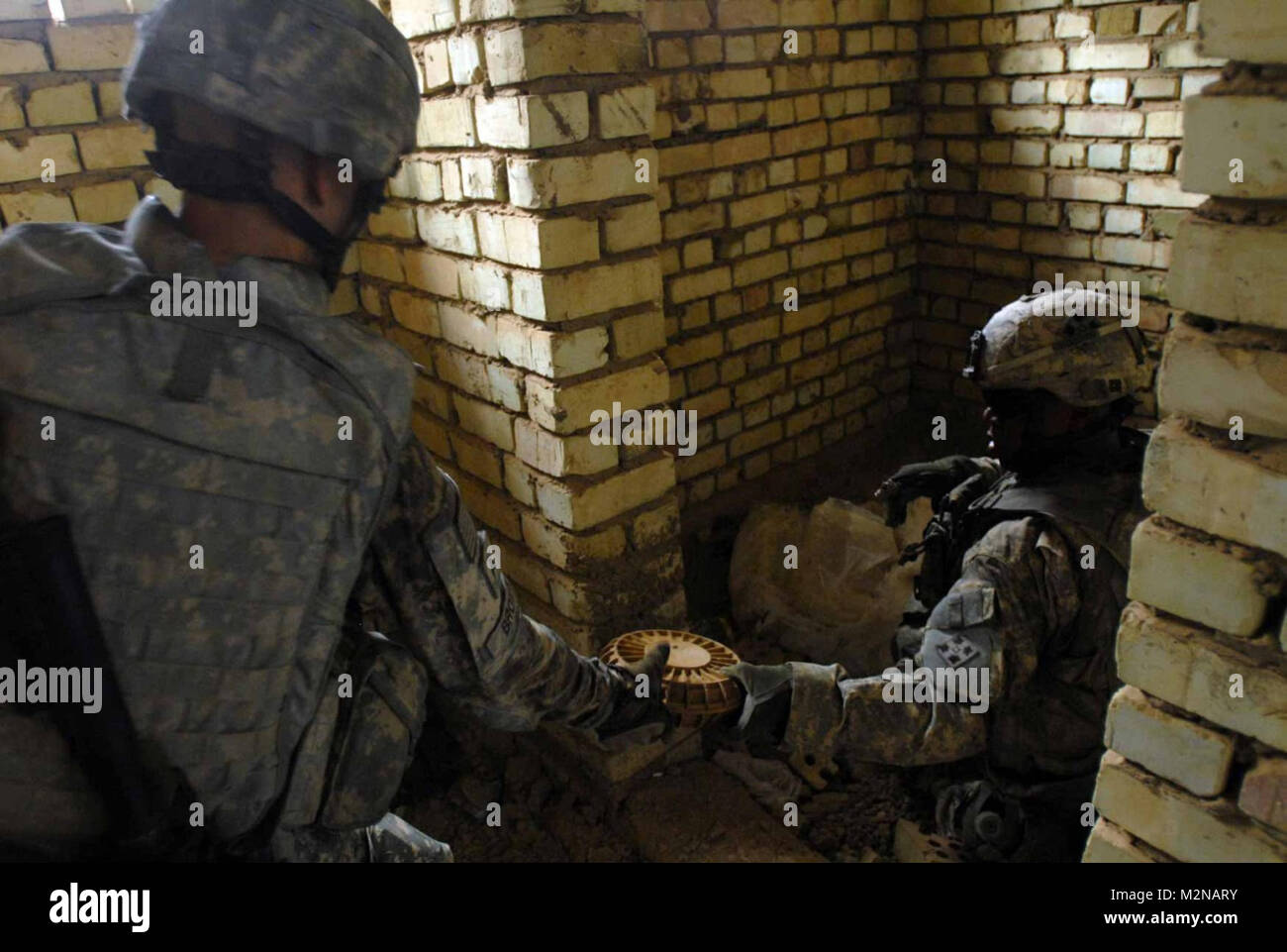 Hand-off by United States Forces - Iraq (Inactive Stock Photo - Alamy