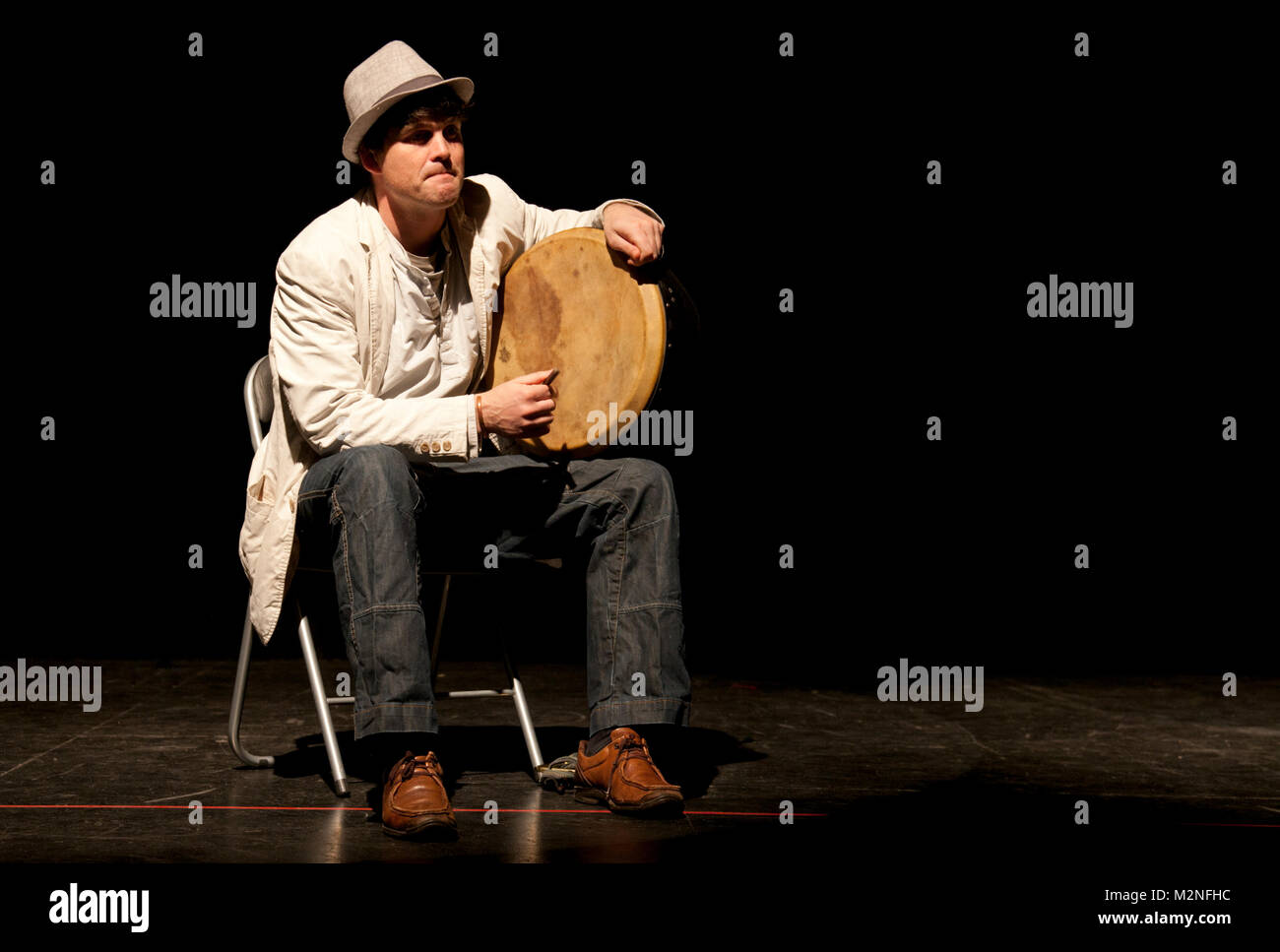 Irish bodhran player Ger Hoyne Stock Photo - Alamy