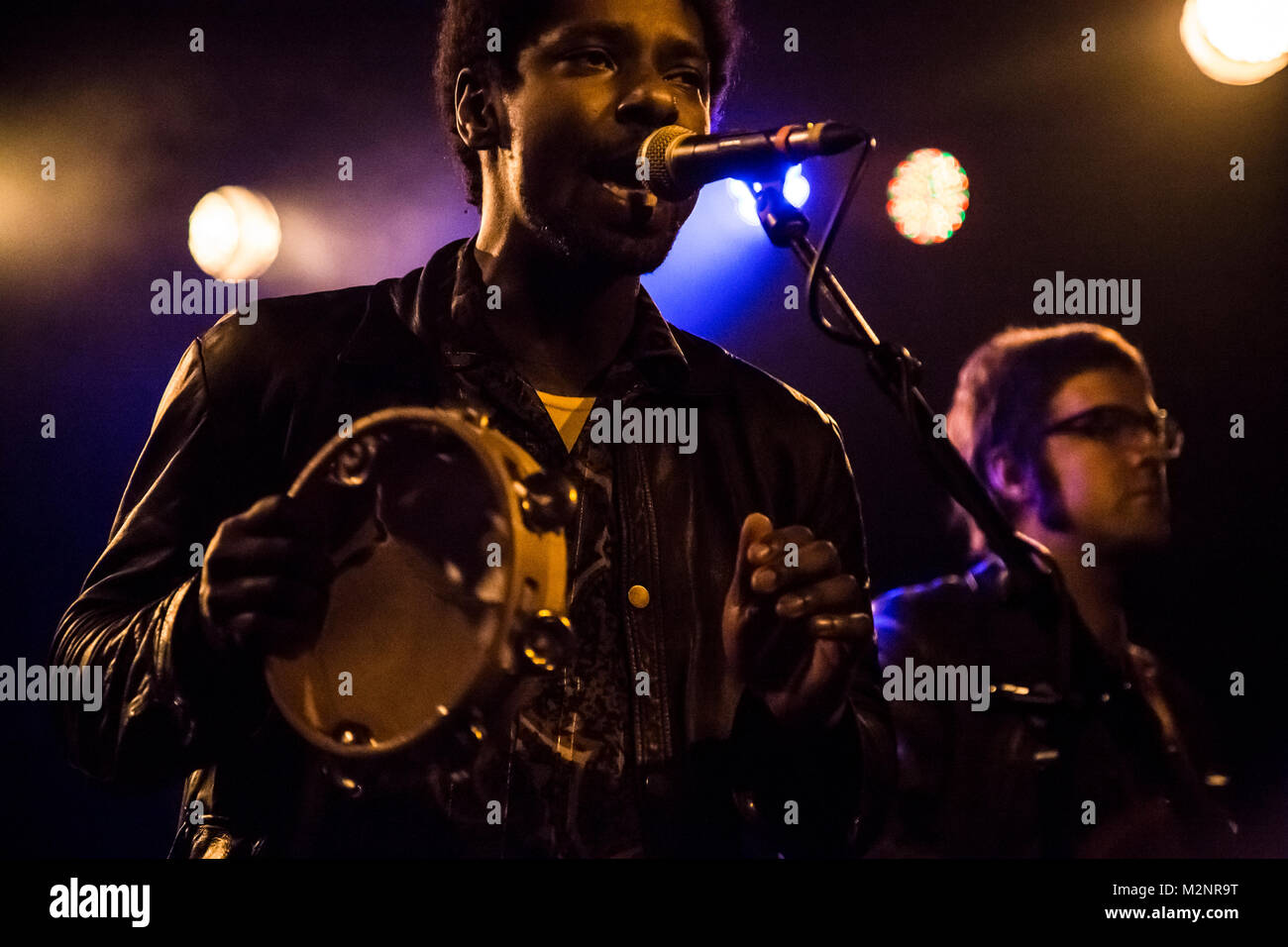 Curtis Harding performs in Los Angeles, 2017 Stock Photo - Alamy