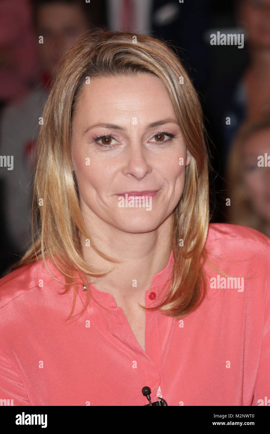 Anja reschke hi-res stock photography and images - Alamy