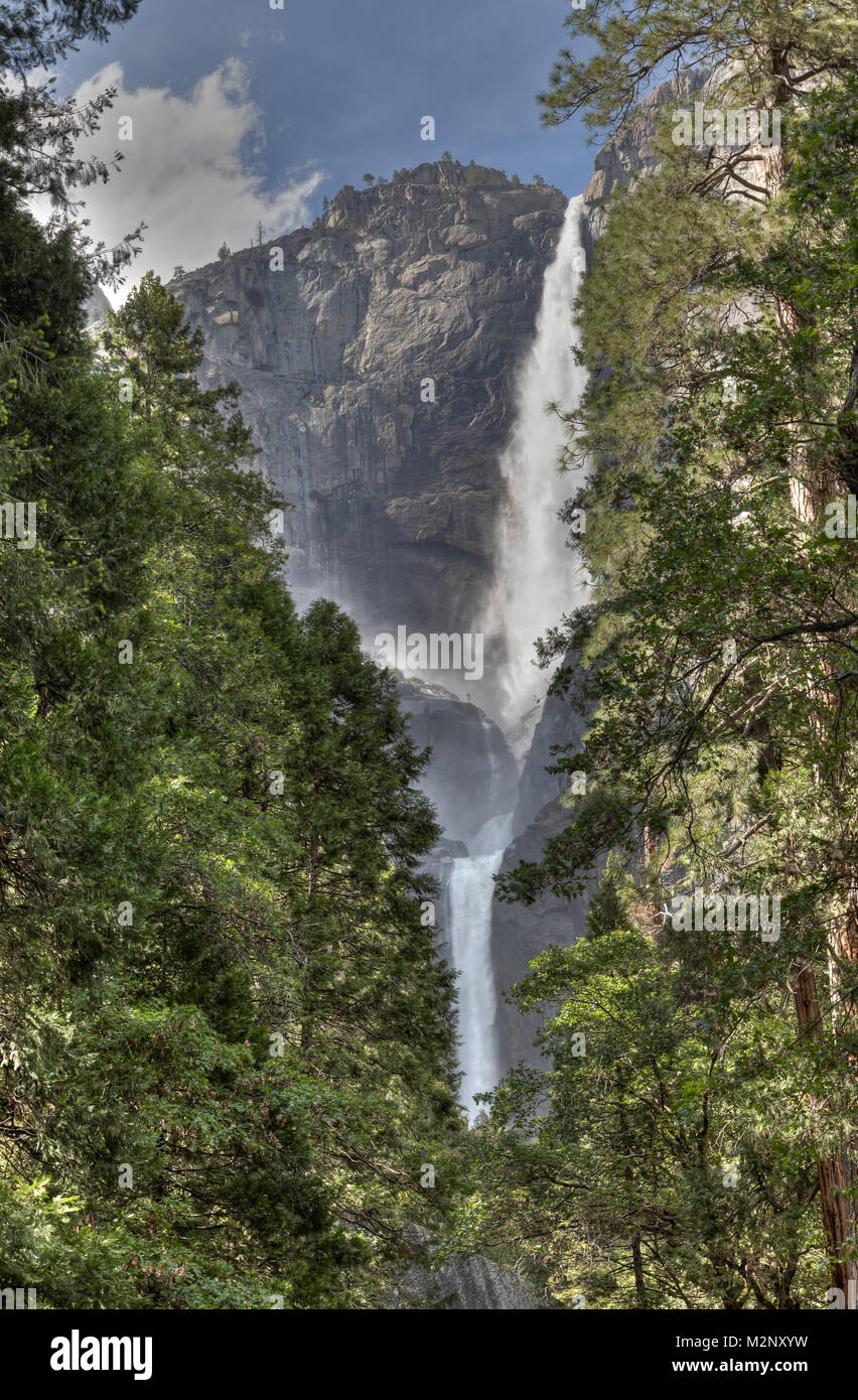 Attraction yosemite waterfalls hi-res stock photography and images - Alamy