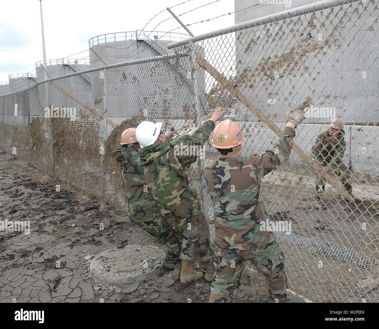 HACHINOHE, Misawa (March 15, 2011) - Navy Seabees, from Naval ...