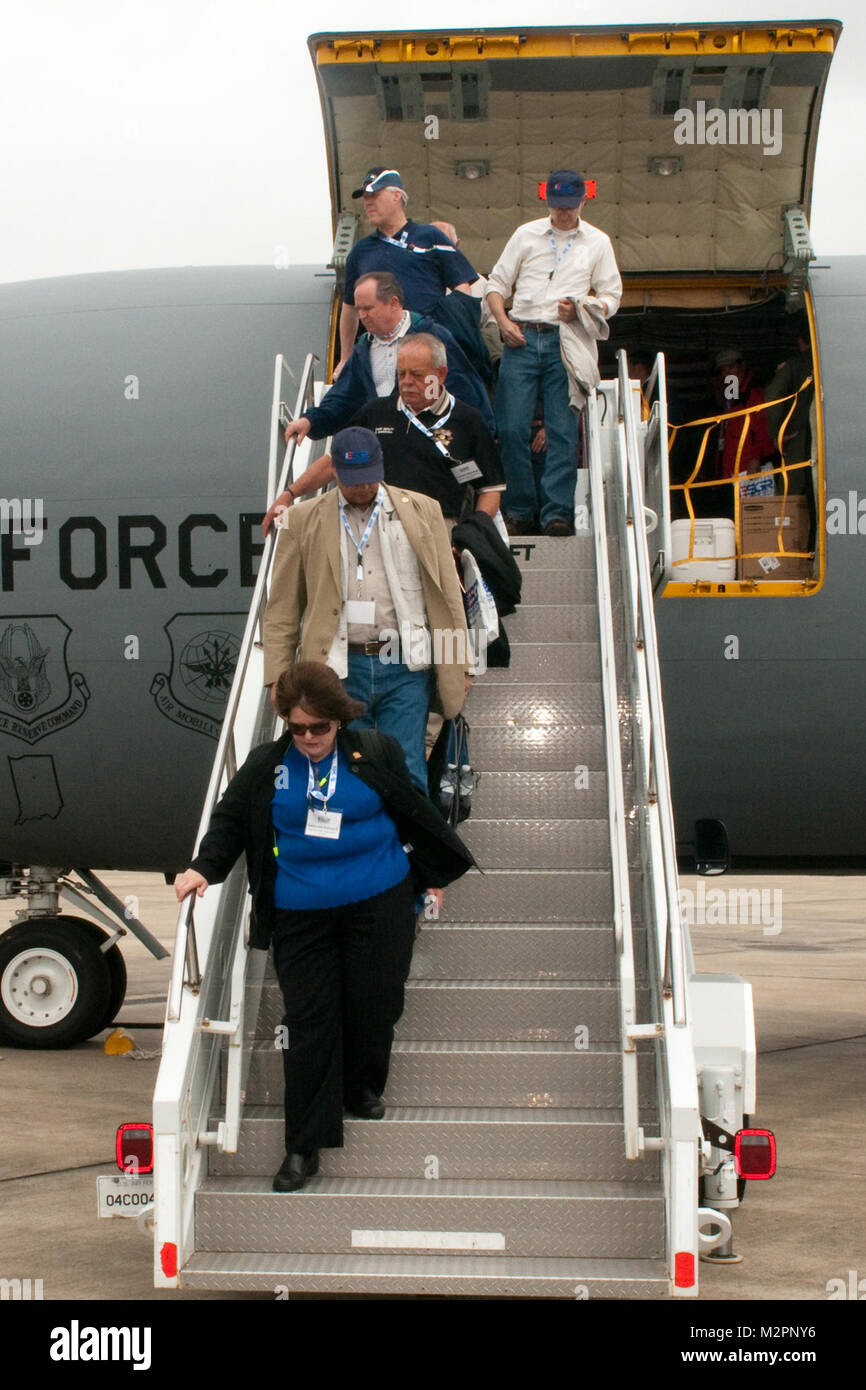 ESGR Boss Lift 04 11 027 by Oklahoma National Guard Stock Photo - Alamy