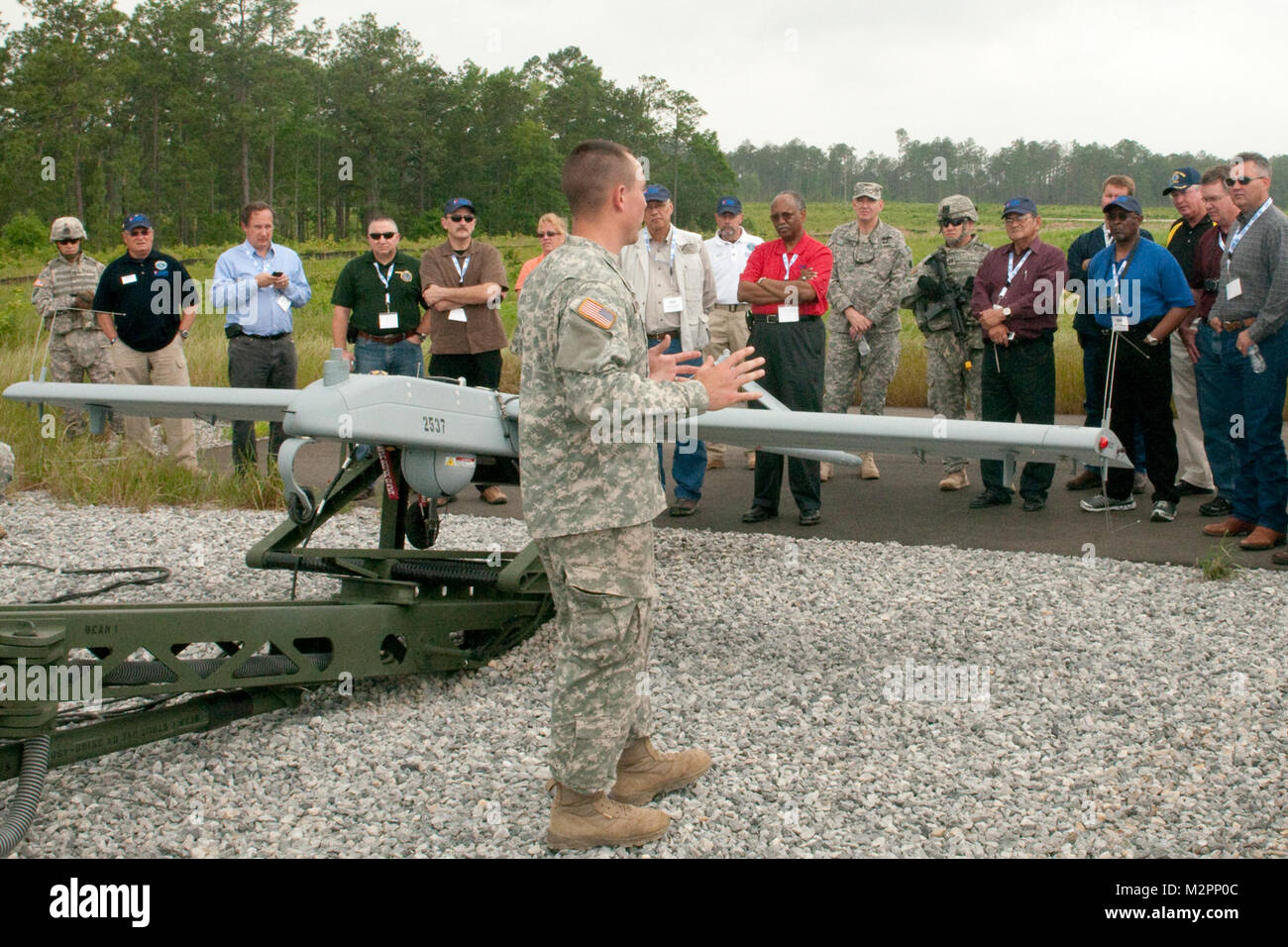 ESGR Boss Lift 04 11 033 by Oklahoma National Guard Stock Photo - Alamy