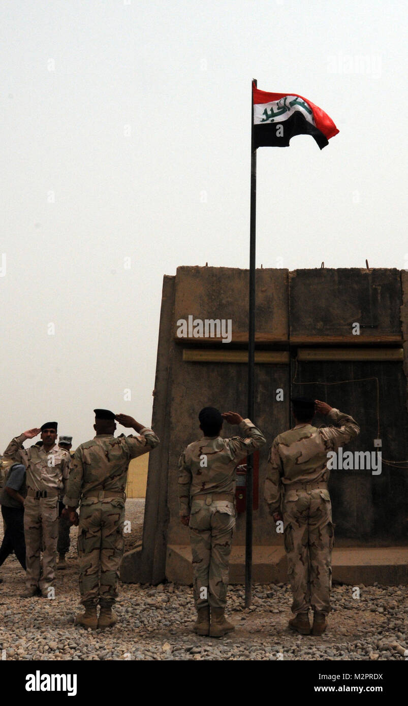 KARBALA, Iraq – Soldiers of the 33rd Brigade, 8th Iraqi Army Division ...