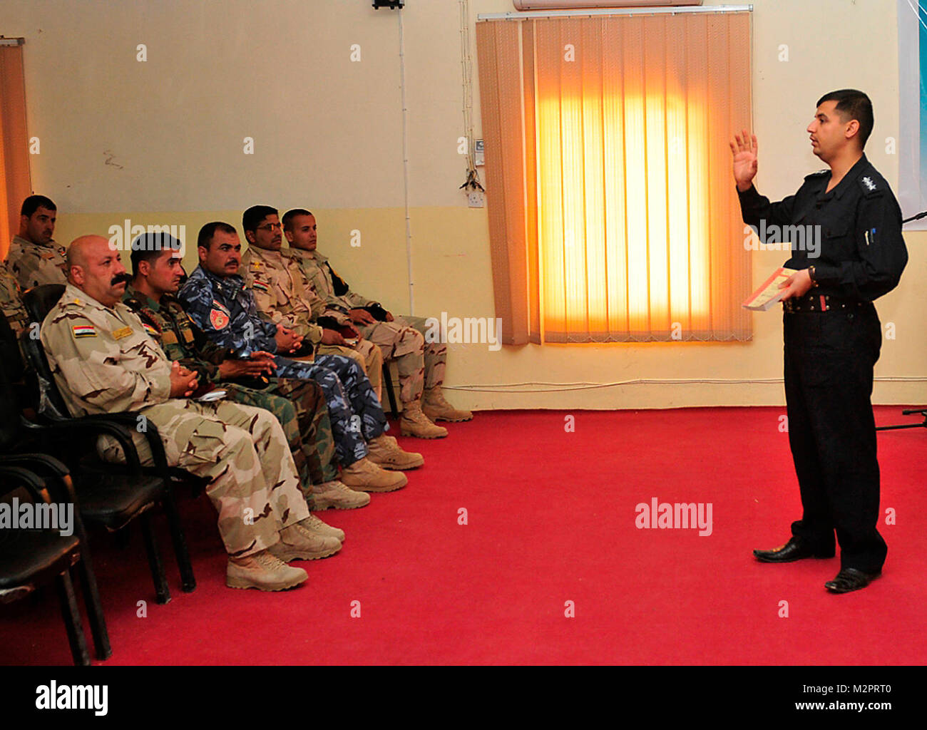 Iraq war marine civilian hi-res stock photography and images - Alamy