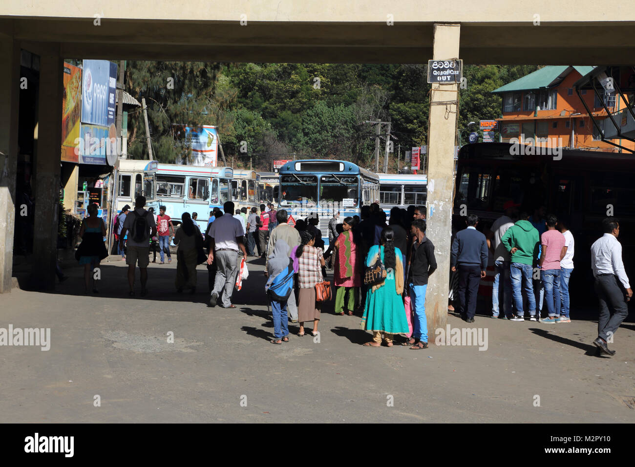 Sri lanka bus hi-res stock photography and images - Alamy