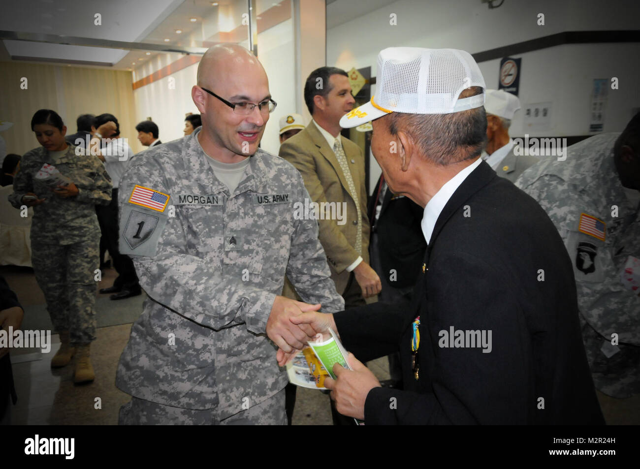 Soldiers of 501st Sustainment Brigade, USAG Daegu and members of the ...