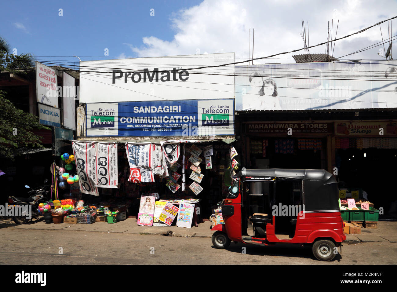 Colombo Road Pilimathalawa Kandy District Sri Lanka Tuk Tuk Parked ...