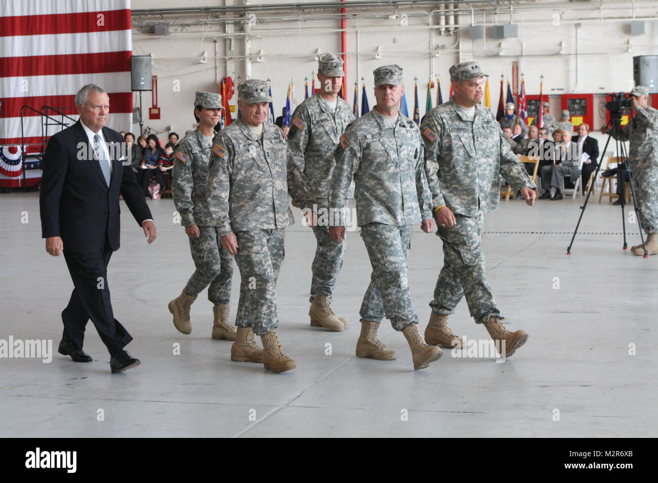Inspecting the troops by Georgia National Guard Stock Photo - Alamy
