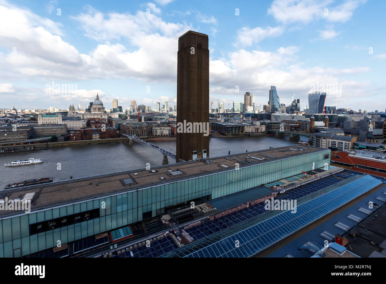 Tate britain exterior hi-res stock photography and images - Alamy