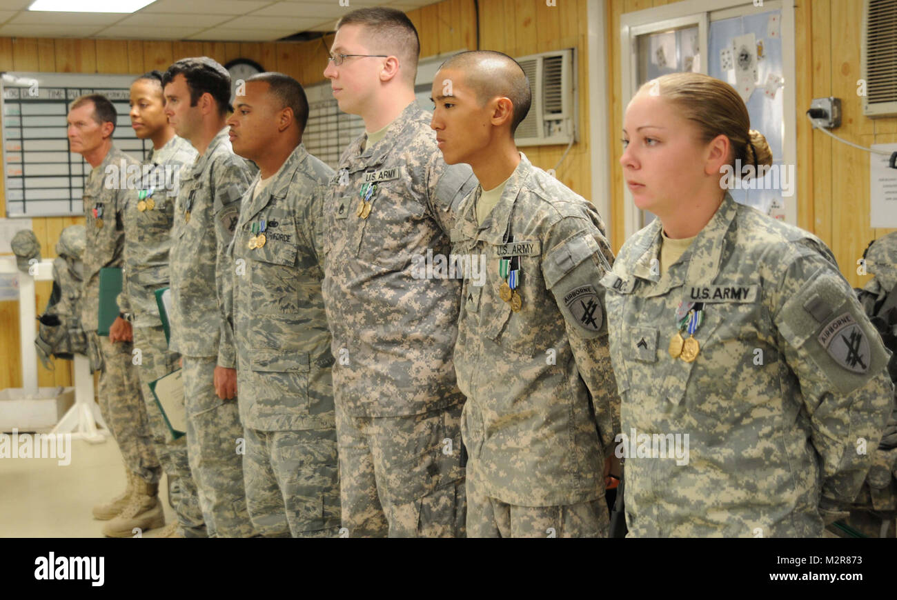 Soldiers of the 414th Civil Affairs Battalion, 352nd Civil Affairs ...