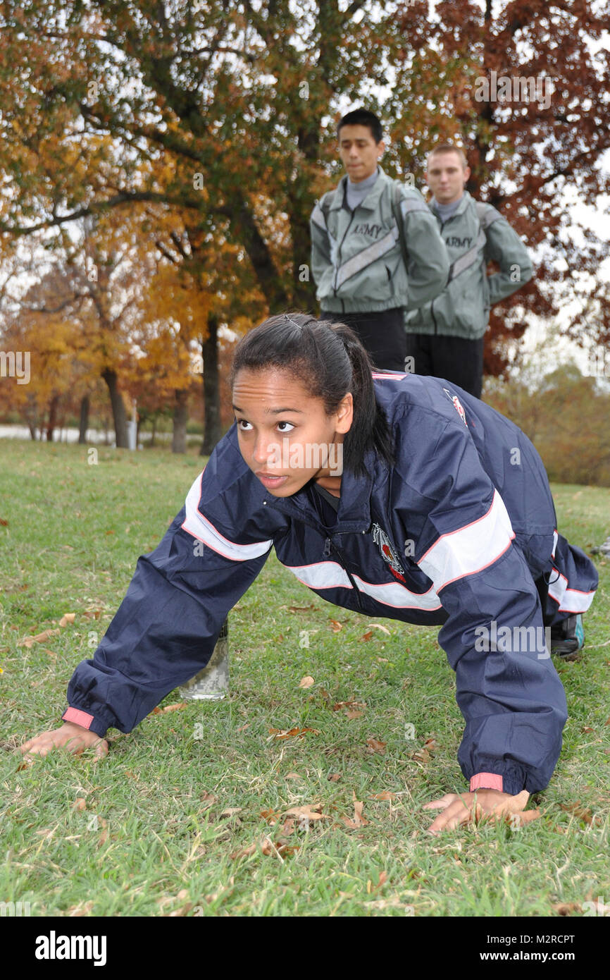 Army recruit push up hi-res stock photography and images - Alamy