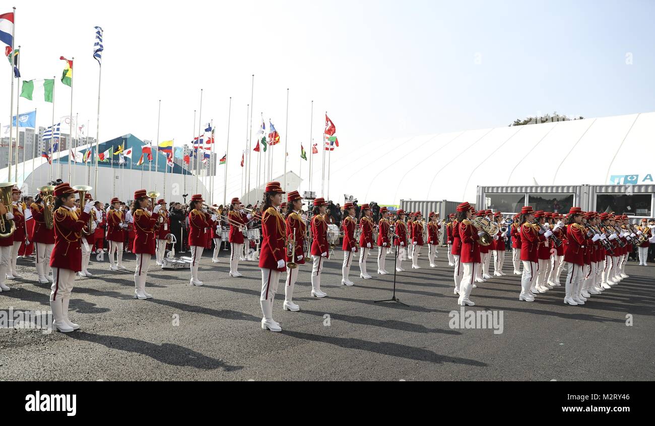 Pyeongchang, South Korea. 8th Feb, 2018. Girls from the Democratic ...