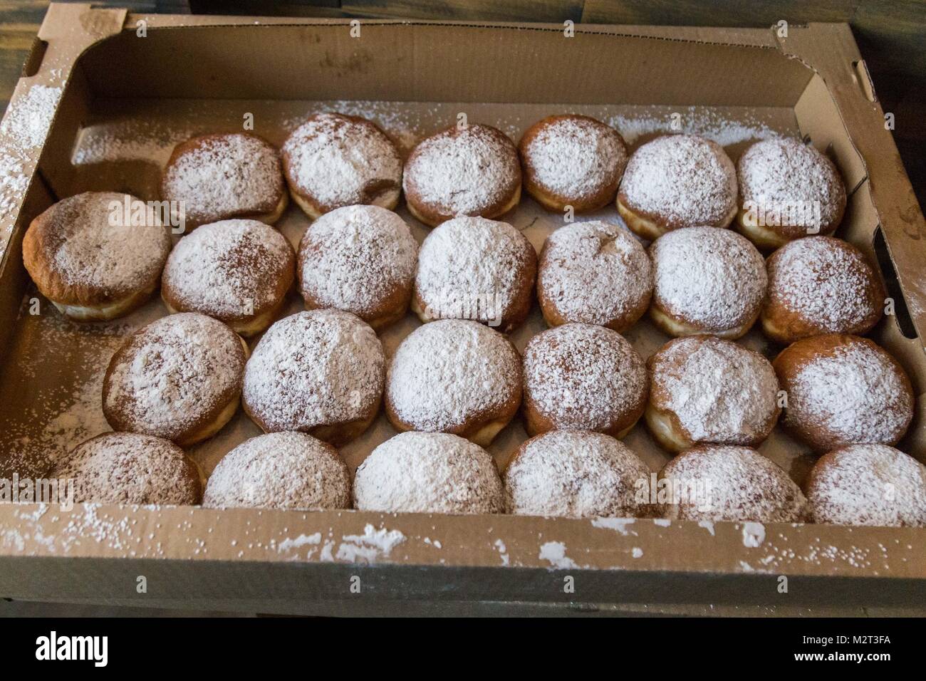 Wroclaw, Poland. 8th Feb, 2018. Fat Thursday, a traditional day in ...