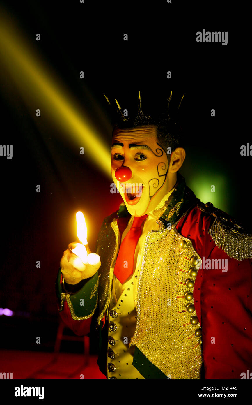 Manchester, UK. 8th Feb, 2018. Henry the Prince of Clowns preparing for ...
