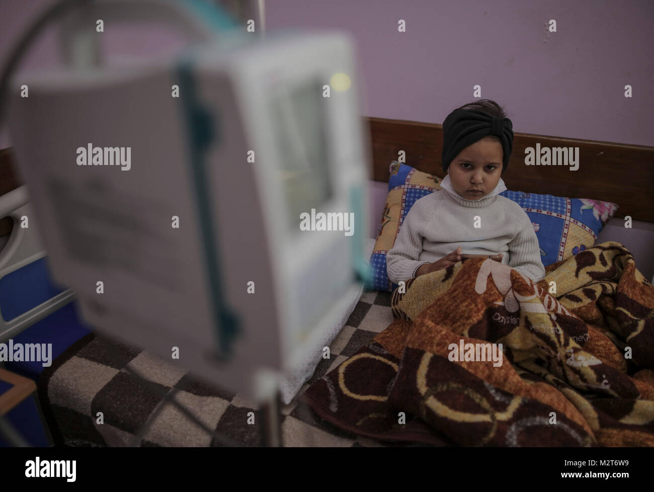 dpatop - A seven-year-old Palestinian cancer patient receives medical ...