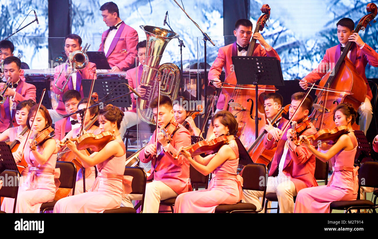 Samjiyon art troupe hi-res stock photography and images - Alamy
