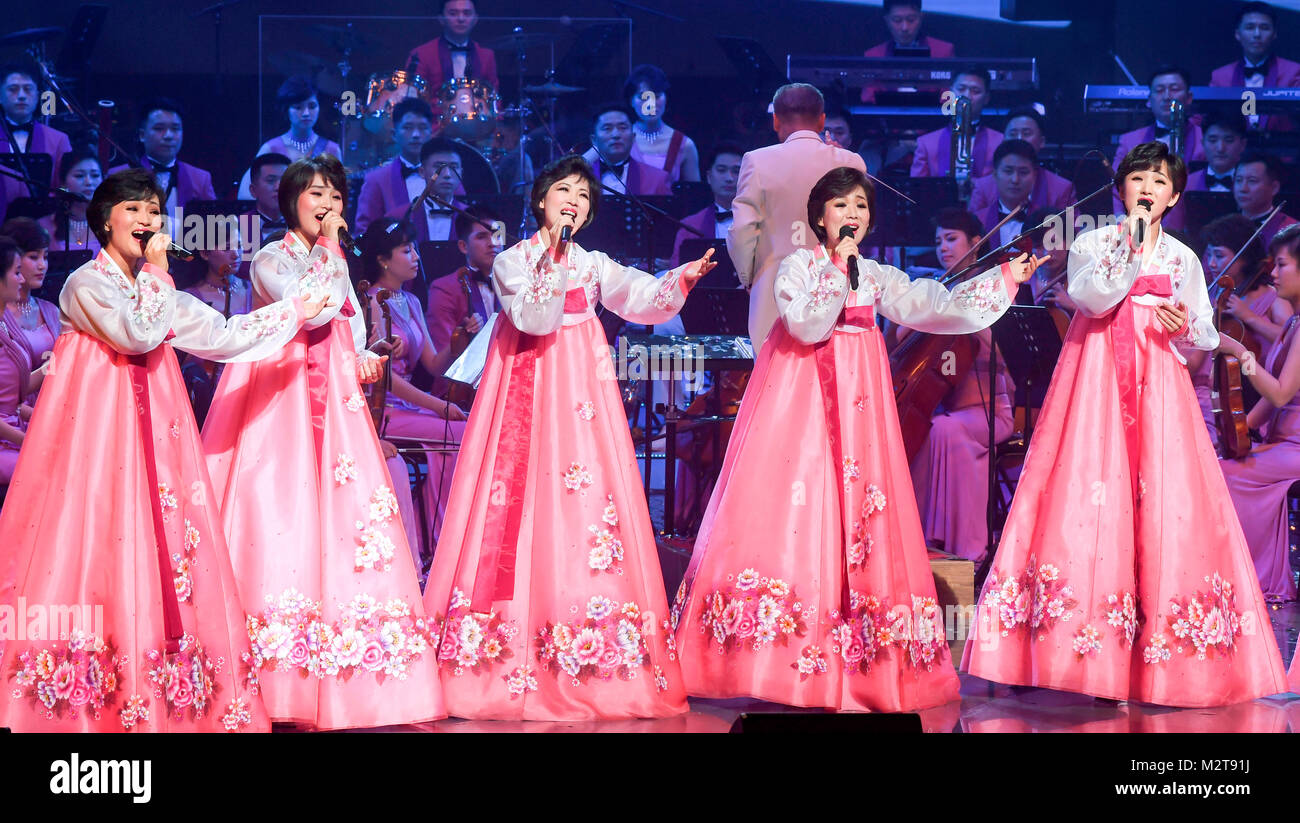 Samjiyon art troupe hi-res stock photography and images - Alamy