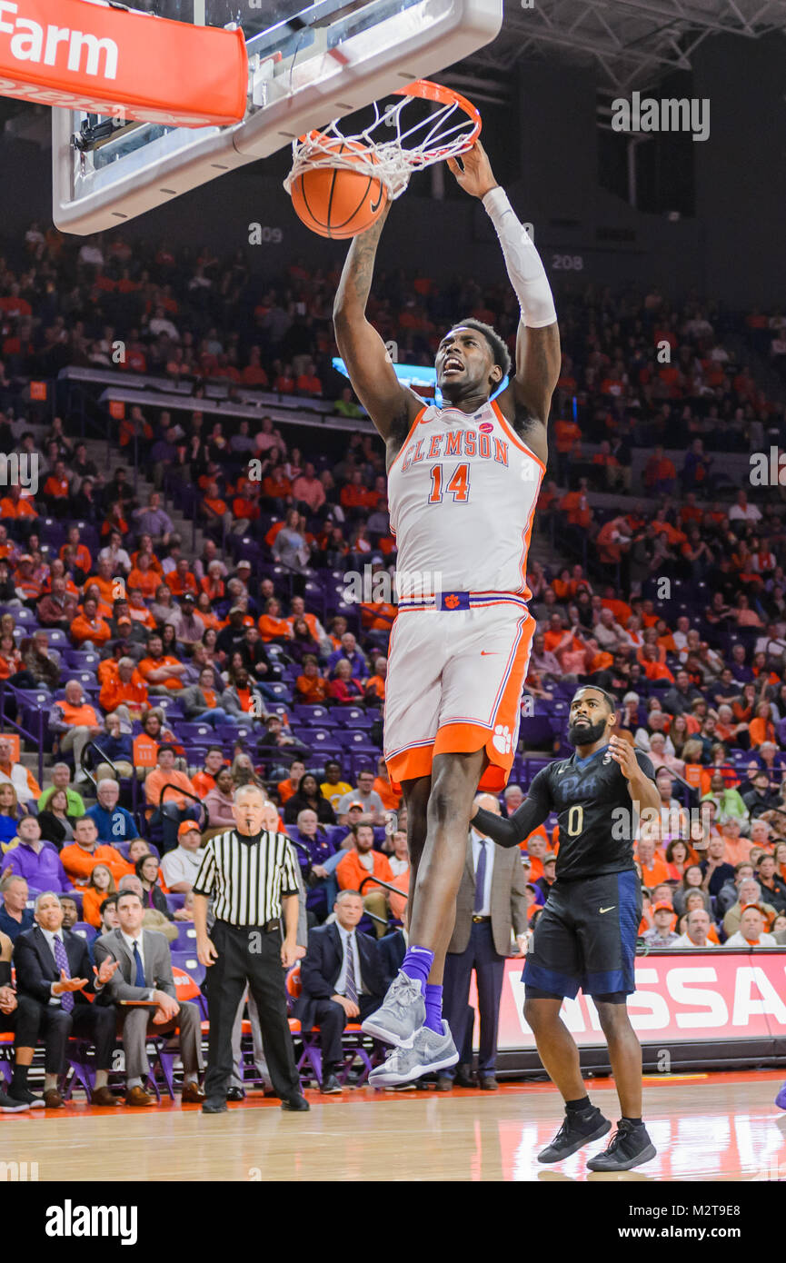 Clemson Tigers forward Elijah Thomas (14) dunks during 1st half action ...