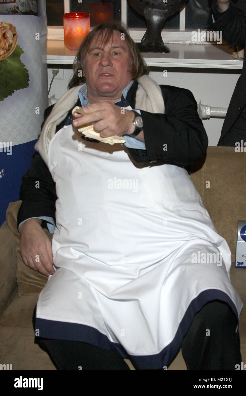 Gerard depardieu hi-res stock photography and images - Alamy