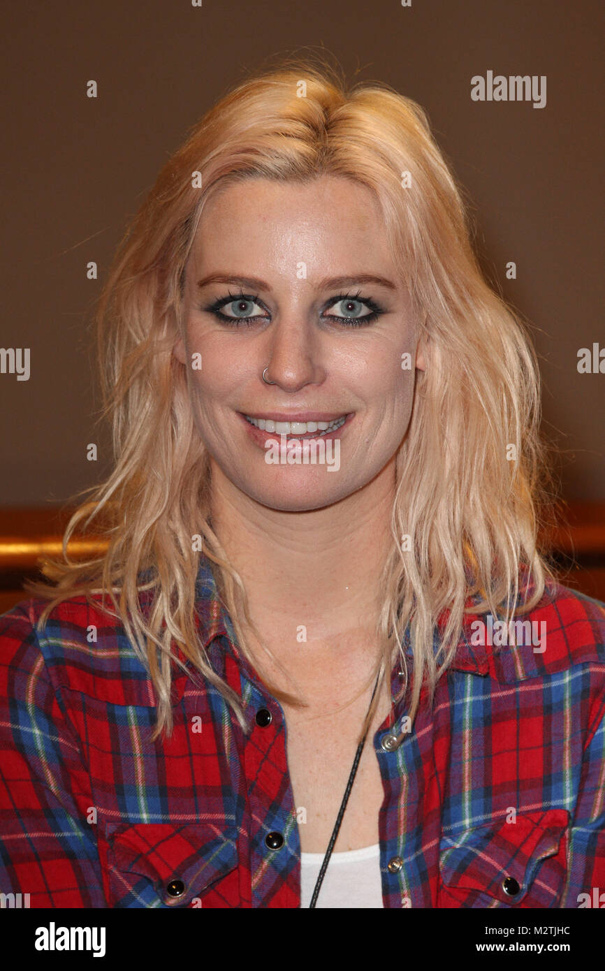 Gin wigmore hi-res stock photography and images - Alamy