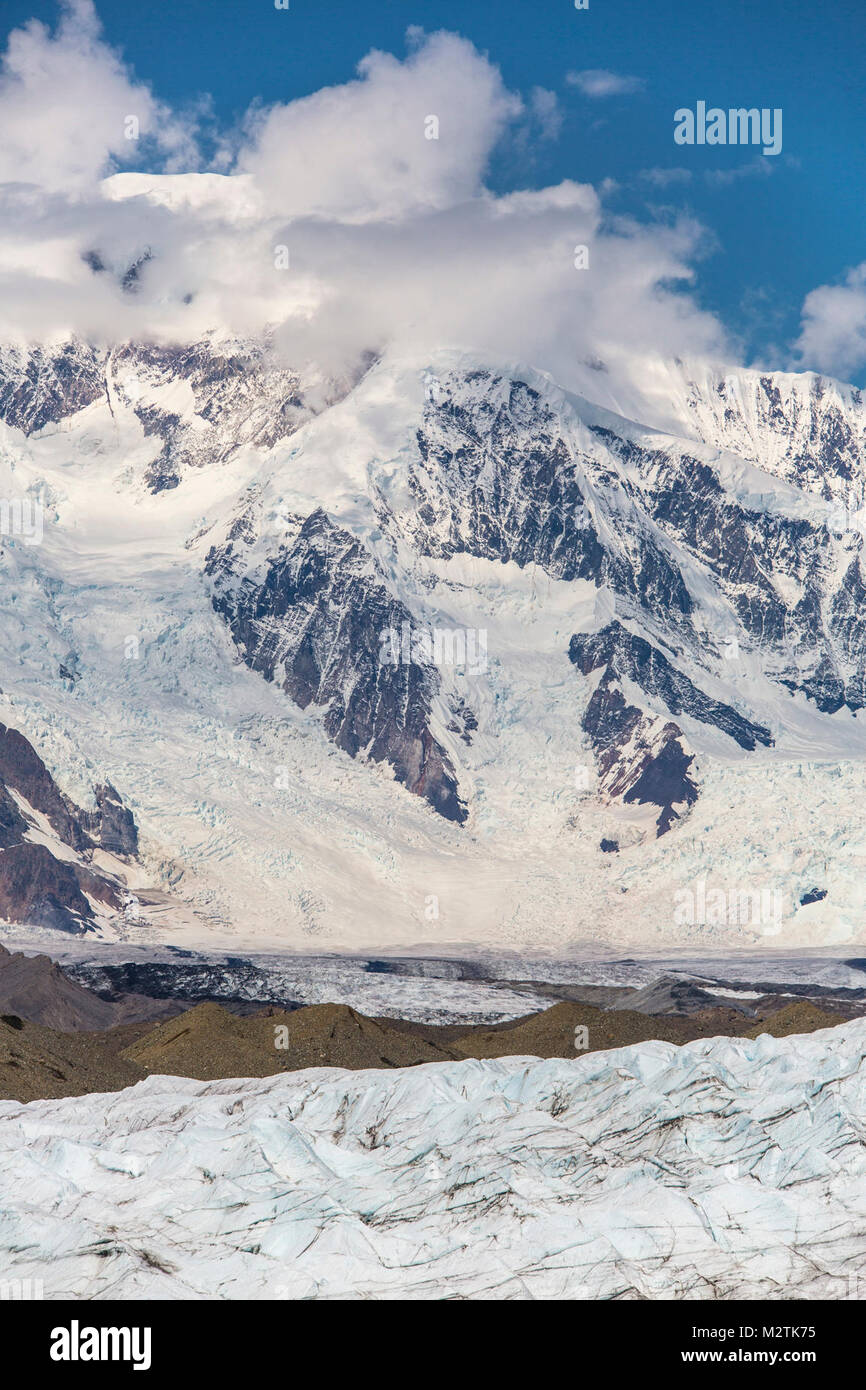 Mount blackburn hi-res stock photography and images - Alamy
