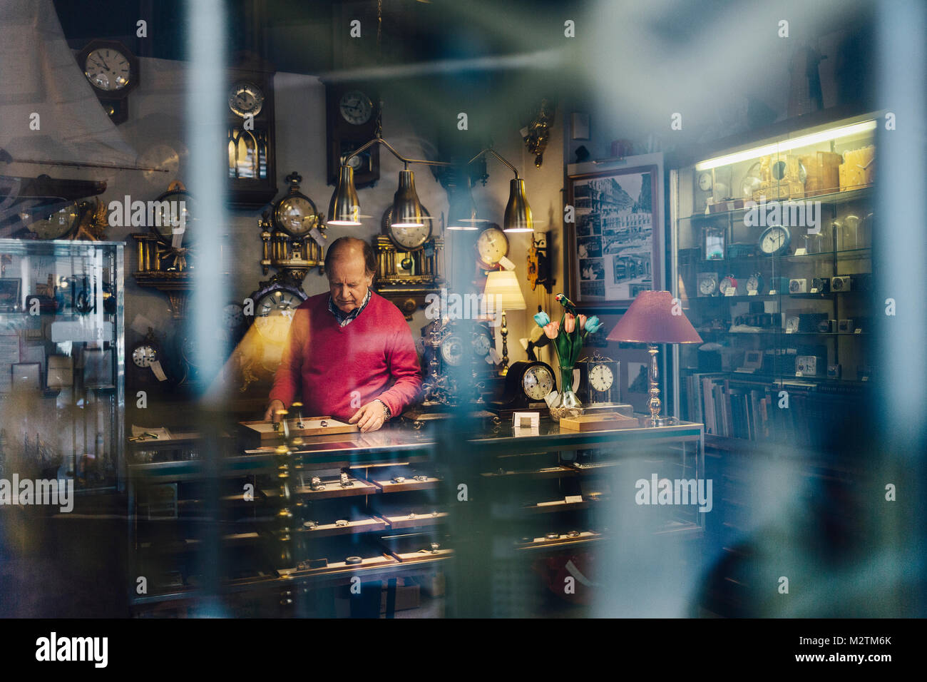 Business man window shopping reflection hi-res stock photography and ...