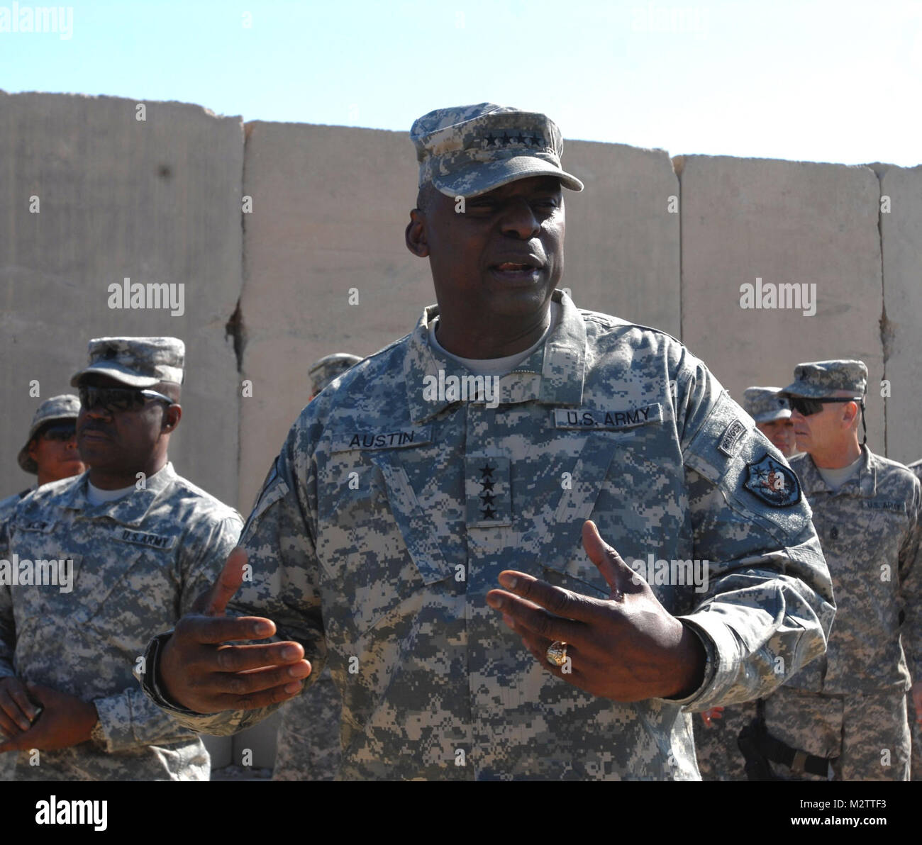 Gen. Lloyd Austin, commanding general for United States Forces-Iraq ...
