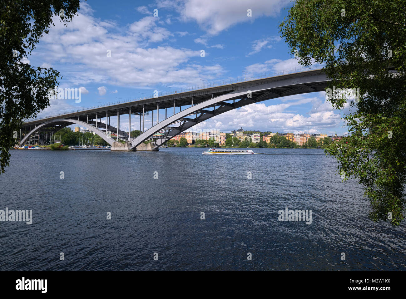 Big arch hi-res stock photography and images - Alamy