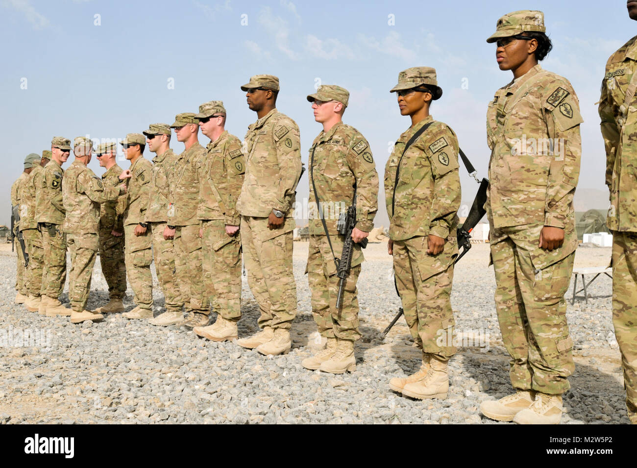 US Army Soldiers assigned to the Headquarters & Headquarters Company ...