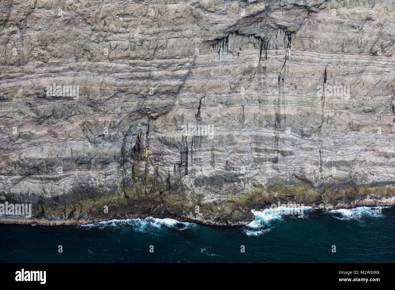 Cliffs rocks hi-res stock photography and images - Alamy