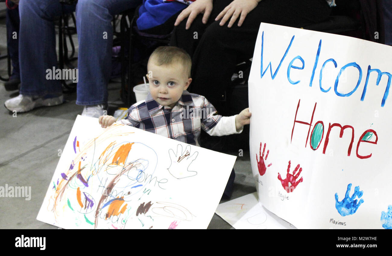 Staff Sgt. Jeremy Conn's family awaits his arrival a welcome home ...