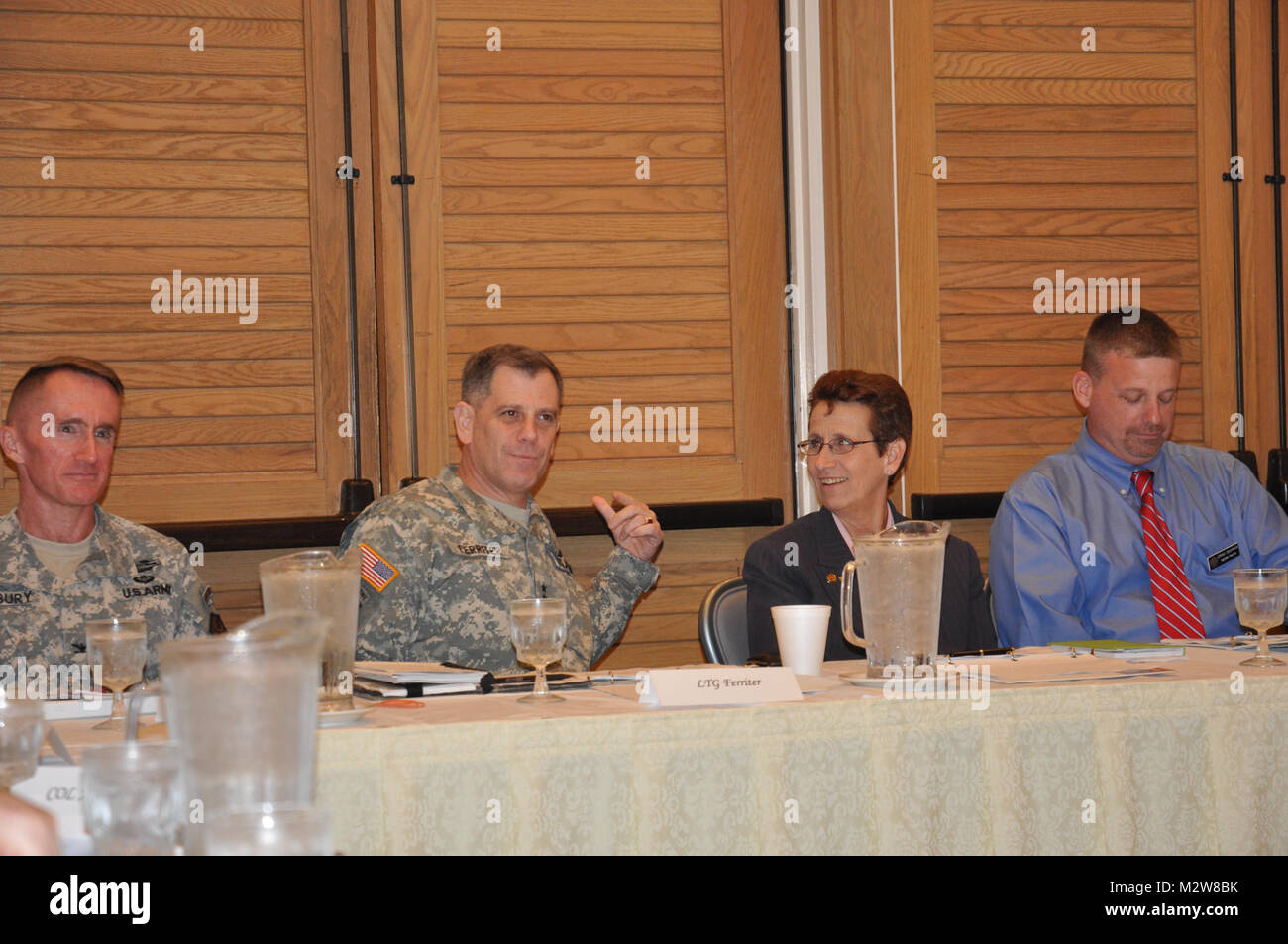 Lt. Gen. Michael Ferriter visits U.S. Army Garrison Hawaii by Army ...