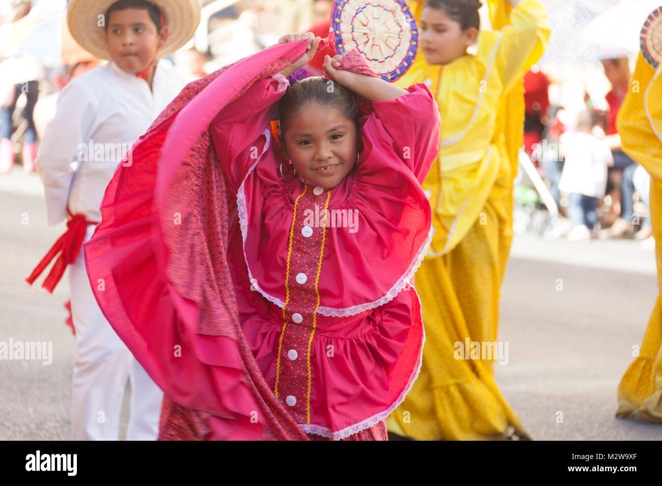 Mexico usa border child hi-res stock photography and images - Alamy